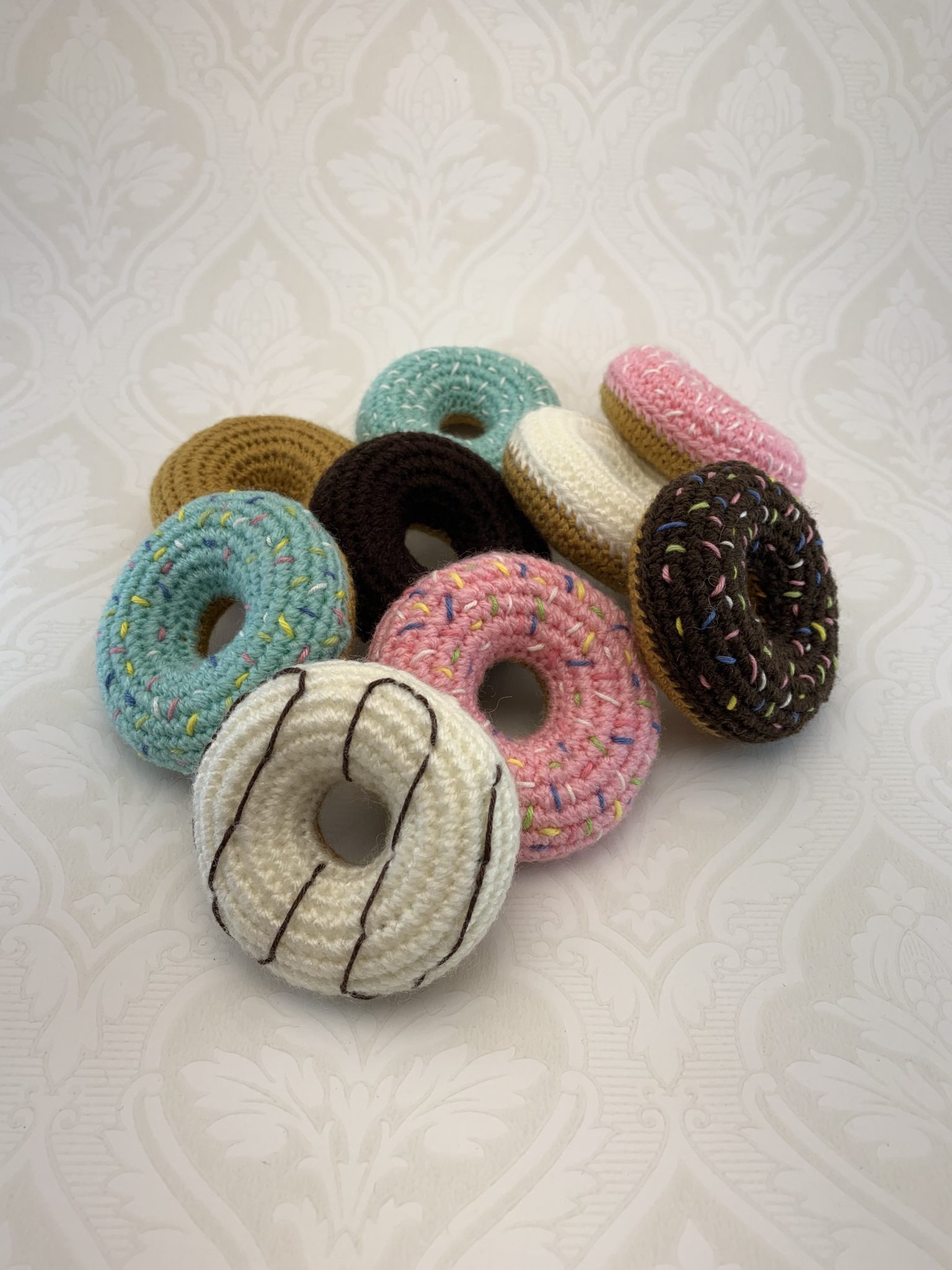 Virkad munk turkos frosting, blandströssel - EllenKantarellen.se