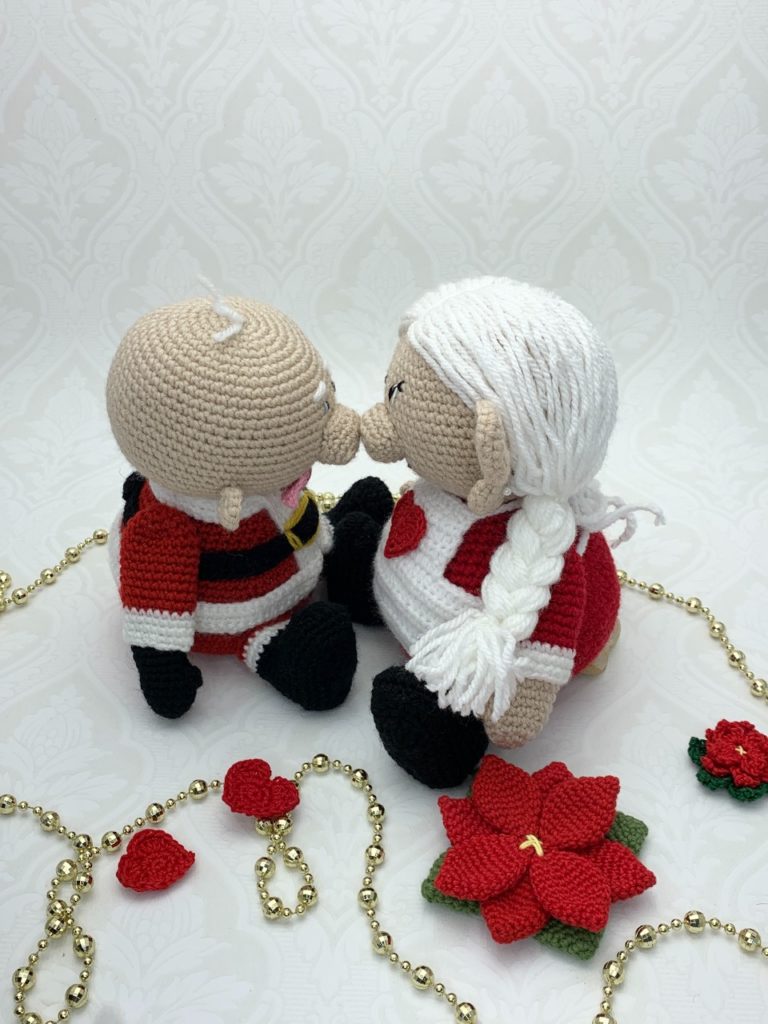 Mönster virkade Tomtemor & Tomtefar med bus i - EllenKantarellen