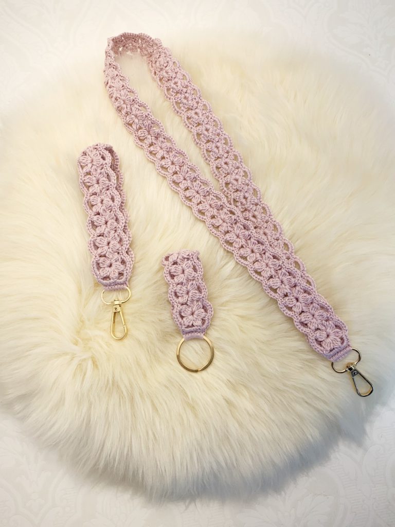 Mönster virkade Nyckelband Magnolia - EllenKantarellen